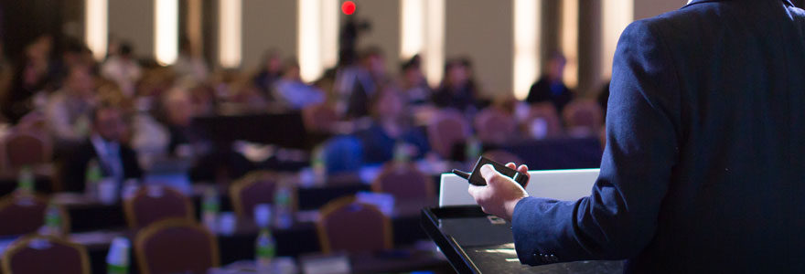 Appréciez le service d'un conférencier en entreprise